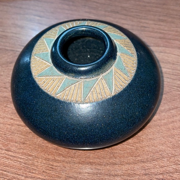Vintage | Accents | Vintage Mary Tuttle Native American Pottery Vase ...